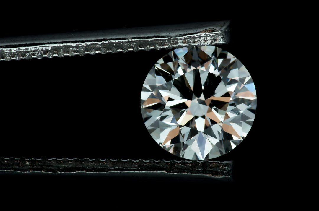 How do natural diamonds age over decades of wear? - A Diamond is Forever