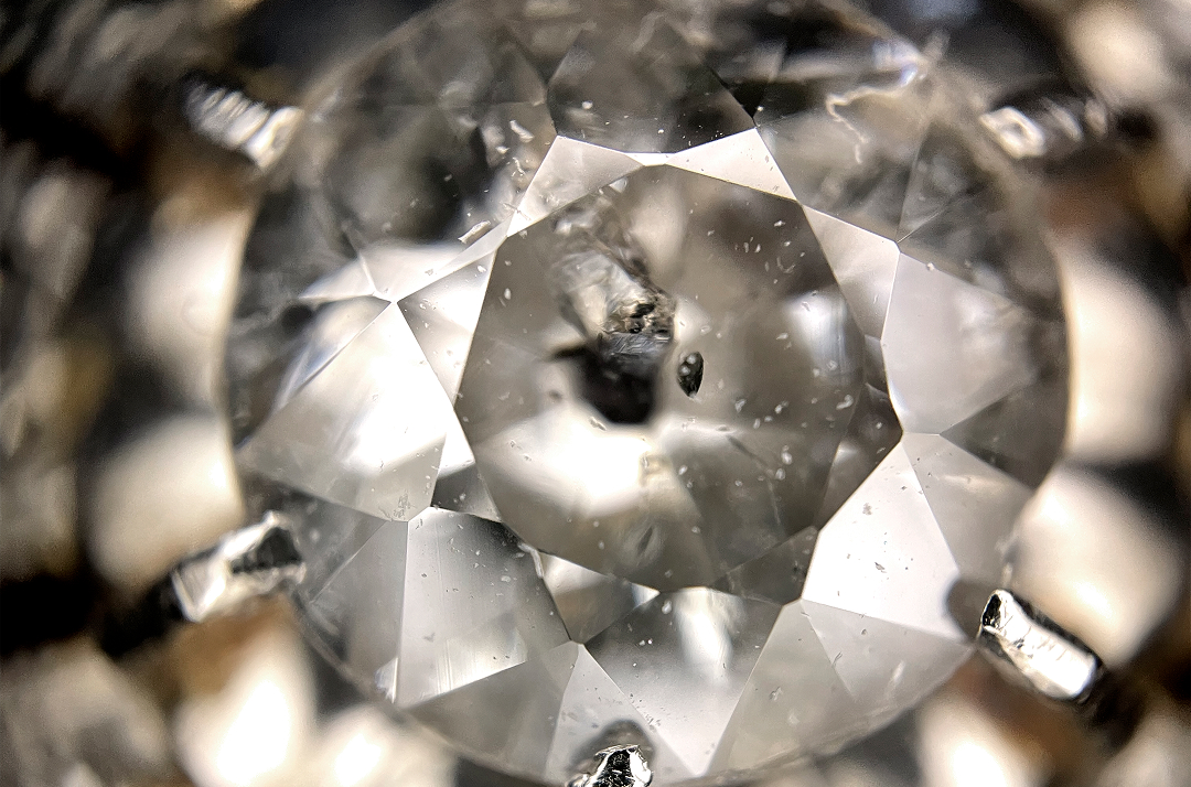 Natural vs lab-grown diamonds: the truth about clarity and inclusions ...